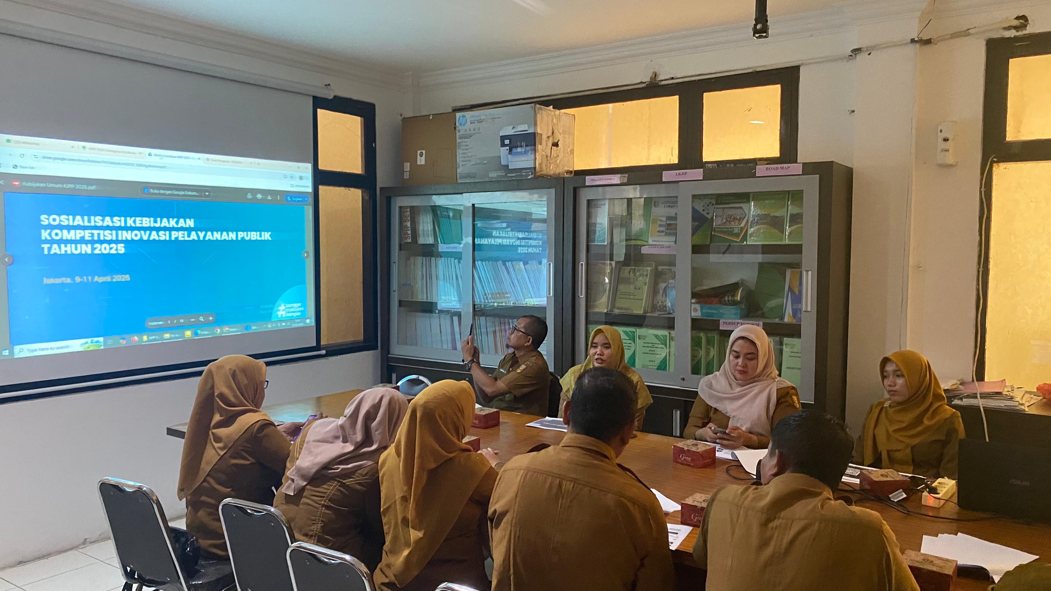 Dinas Dukcapil Ikuti Rapat Persiapan Kompetisi Inovasi Pelayanan Publik 2025 | DISDUKPENCAPIL ...